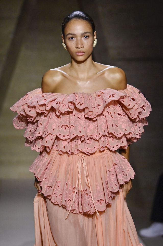 You're about to see these controversial Y2K inspired sneakers on every ...