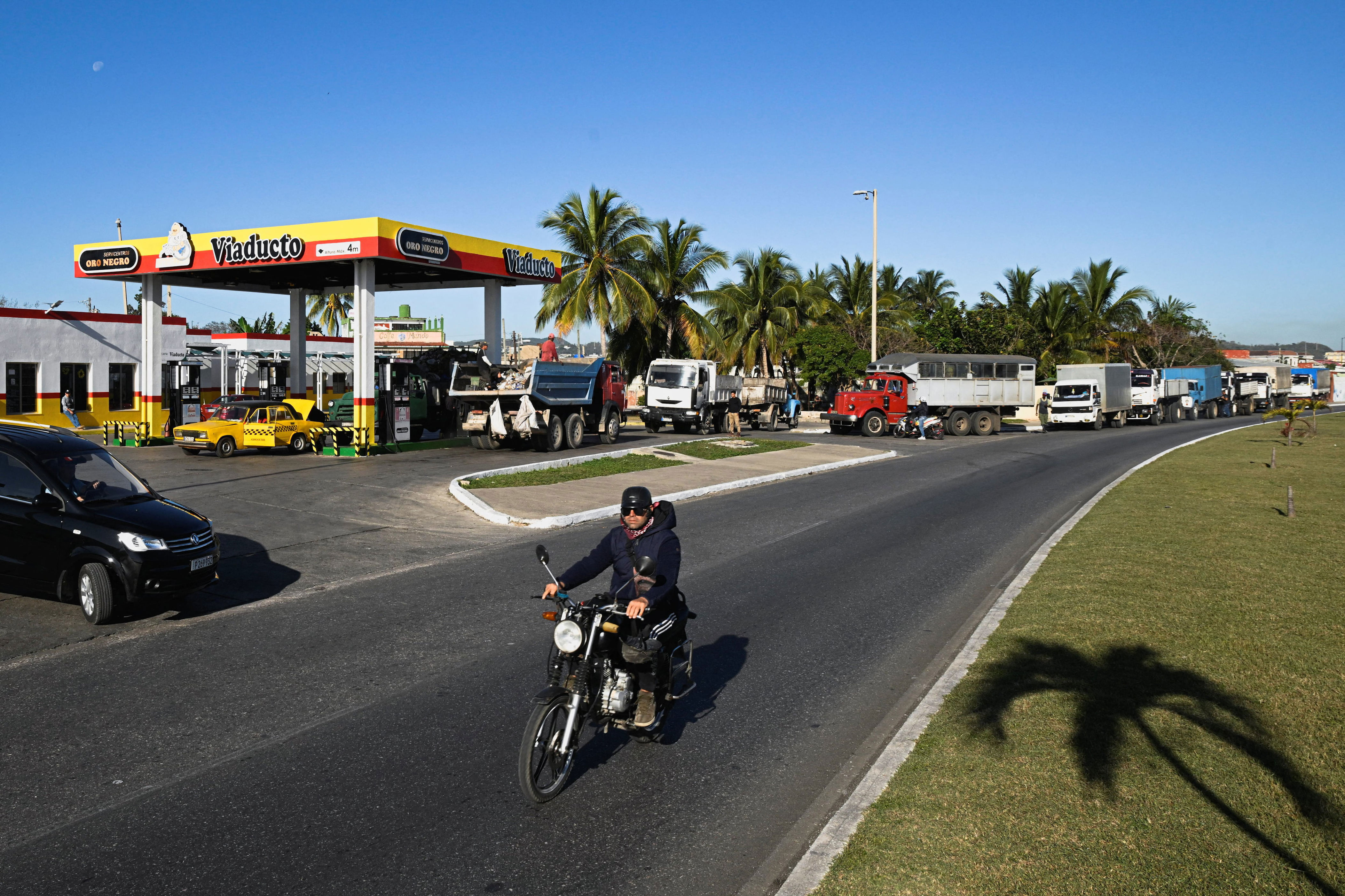 Cuba's power, garbage crisis intensifies under US oil blockade
