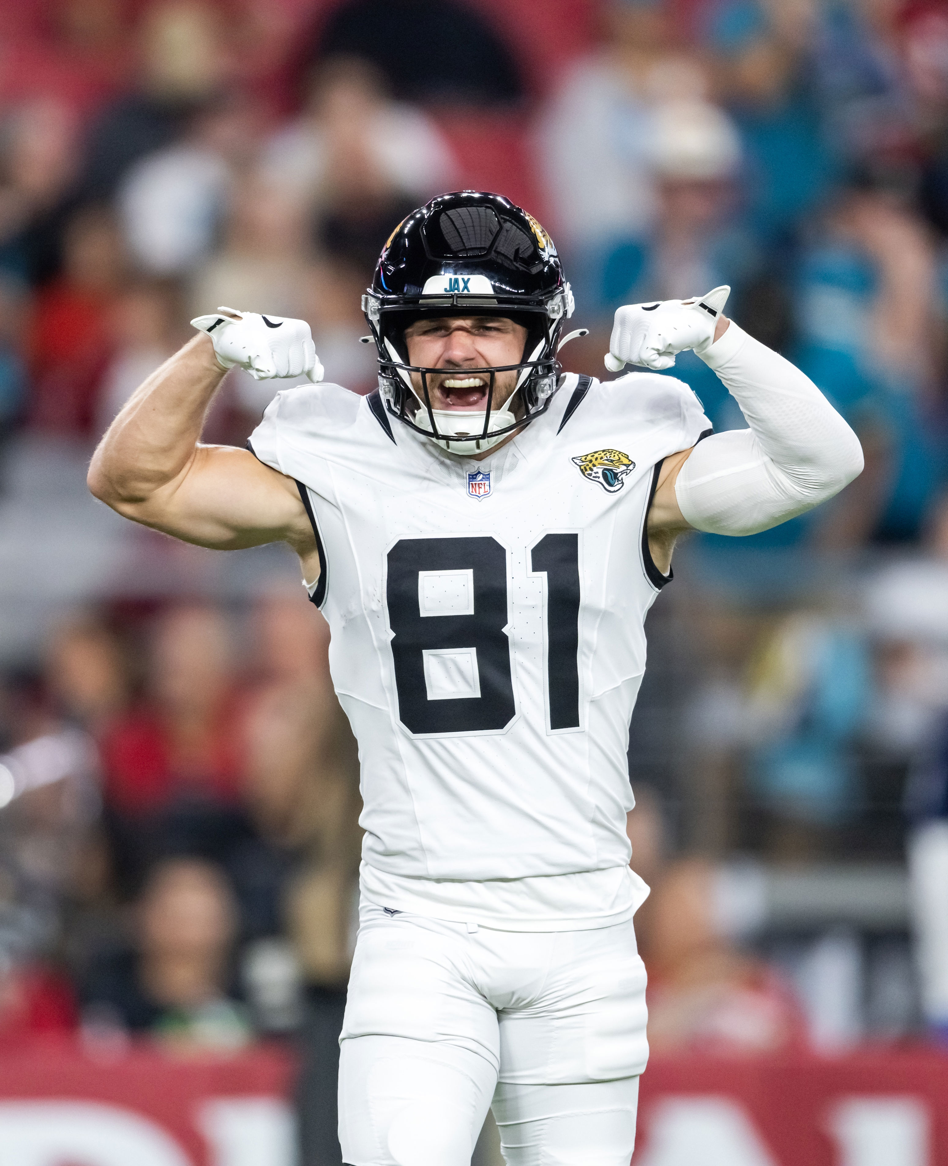 Jaguars sign 15 players to reserve/future contracts