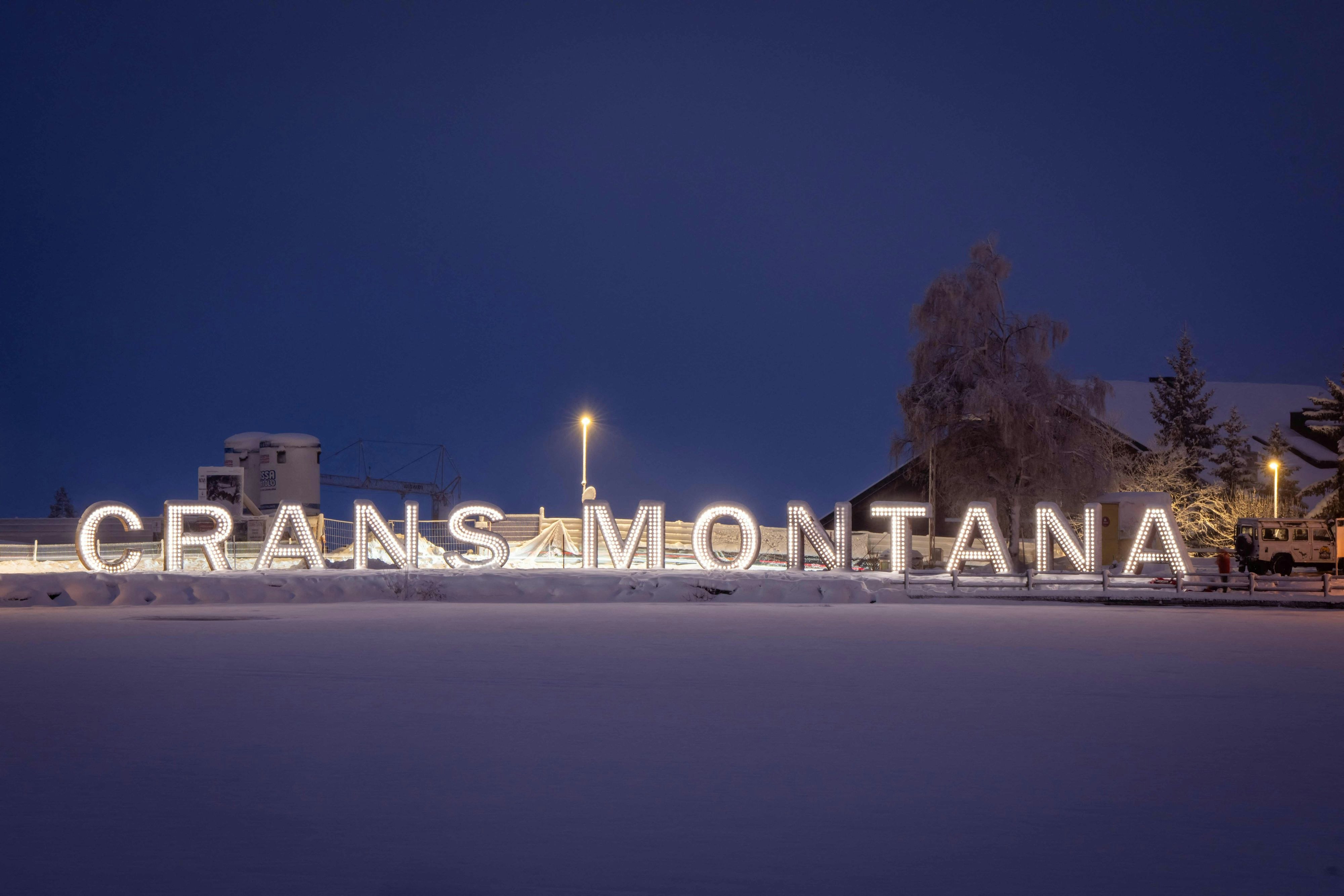 „Zutiefst abscheulich“: „Charlie Hebdo“ sorgt mit Karikatur zu Crans ...