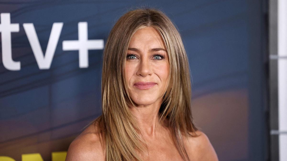 Jennifer Aniston, 56 años, sobre su rutina: «Intento meditar todos los ...