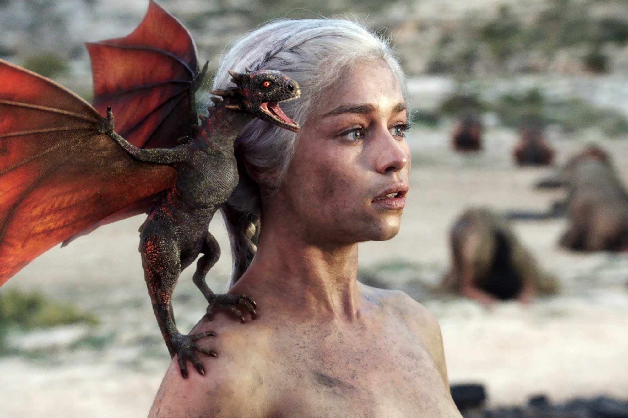 Emilia Clarke addresses rumors of how much main “Games of Thrones ...