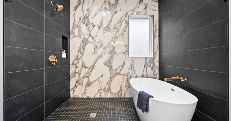 The coziest cabin in Arkansas? This Airbnb's hot tub and sauna say yes