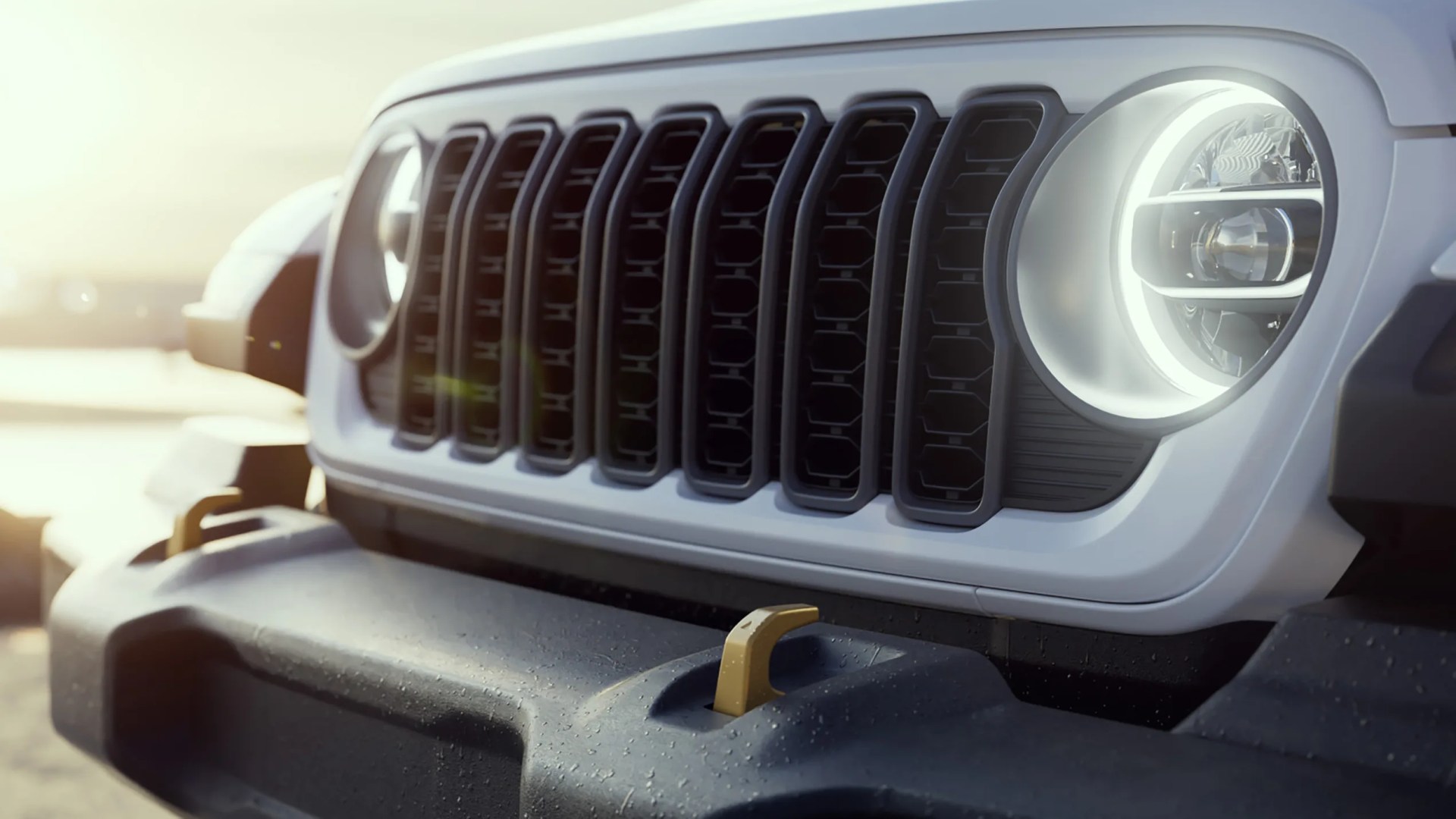 Jeep’s rad new Wrangler package delivers retro style for less