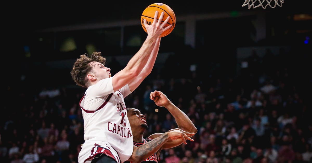 Small-ball lineup plays to South Carolina, Eli Ellis’ strengths