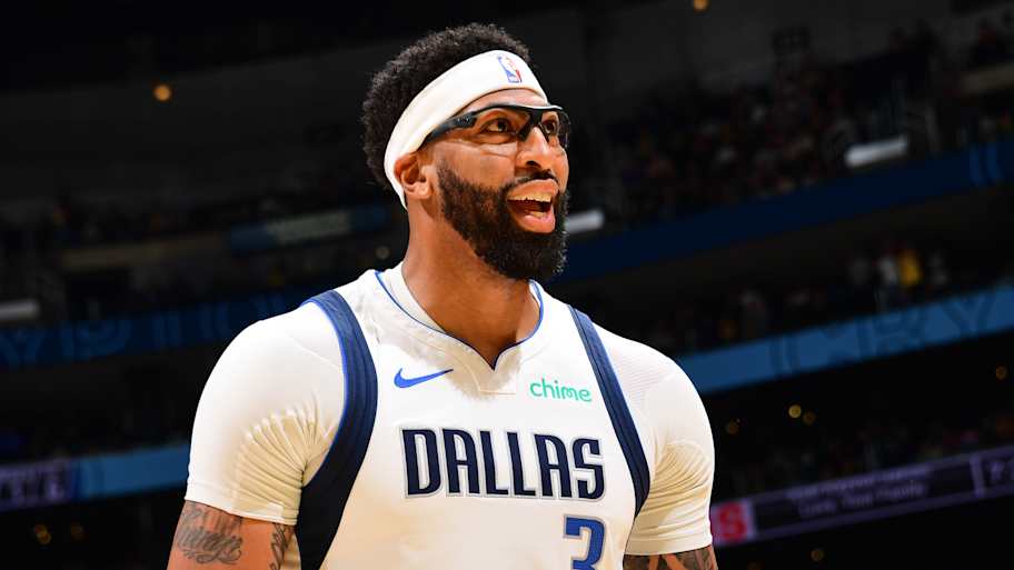 Hawks’ Anthony Davis dream trade just jolted back to life