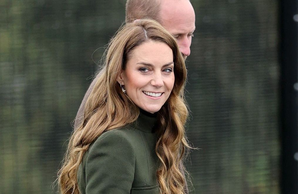 19 ans après, Kate Middleton ressort cet accessoire de son dressing de ...