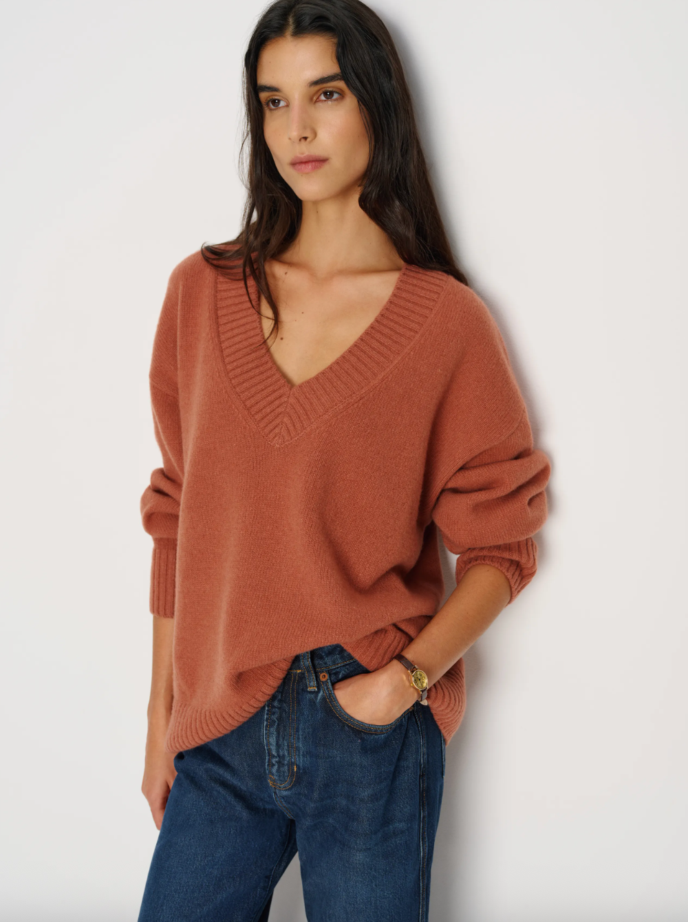 The cozy Reformation sweater Amanda Seyfried wore to a Golden Globes ...