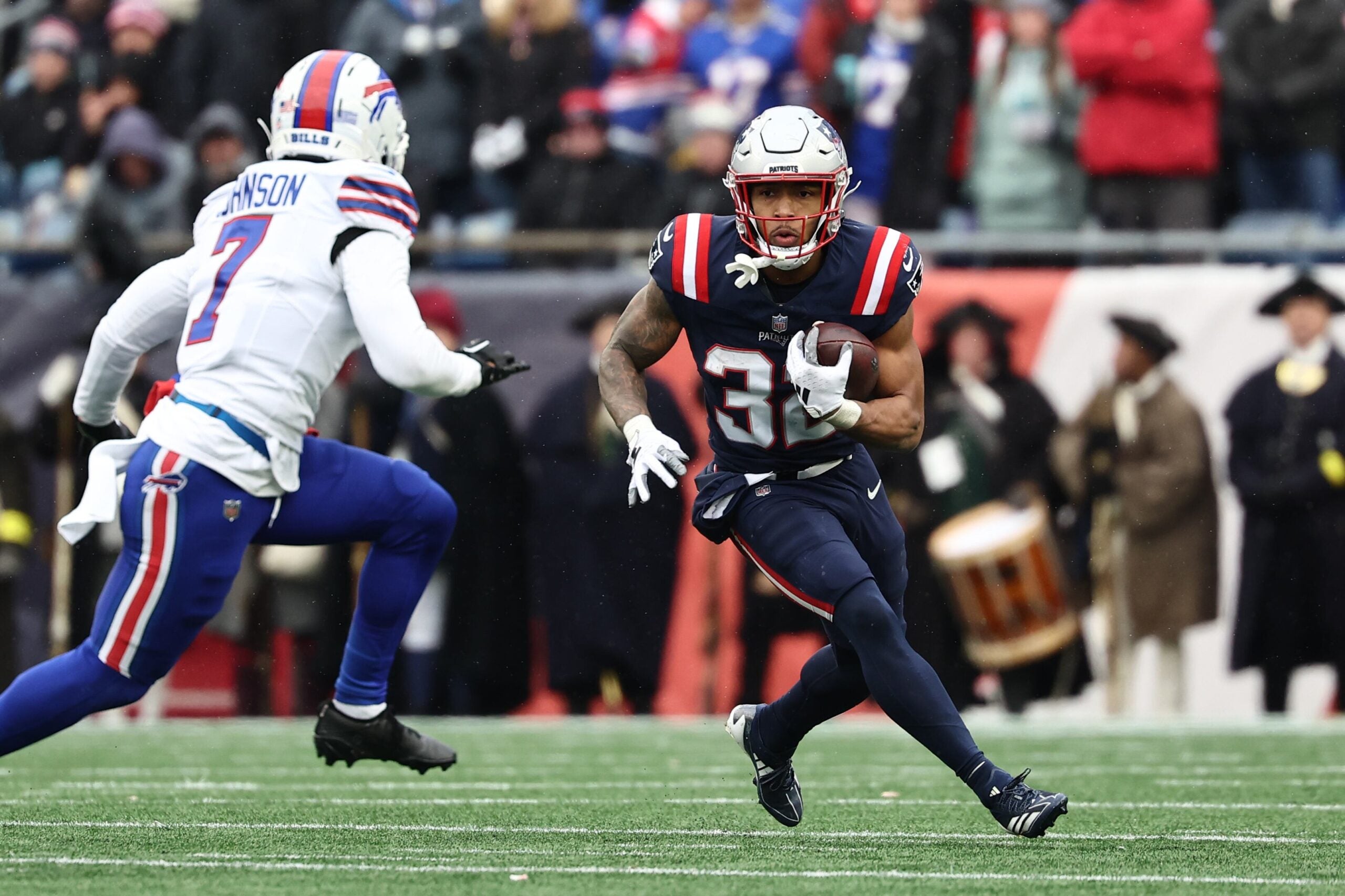 Patriots RB TreVeyon Henderson among 6 finalists for NFL’s fan-voted ...