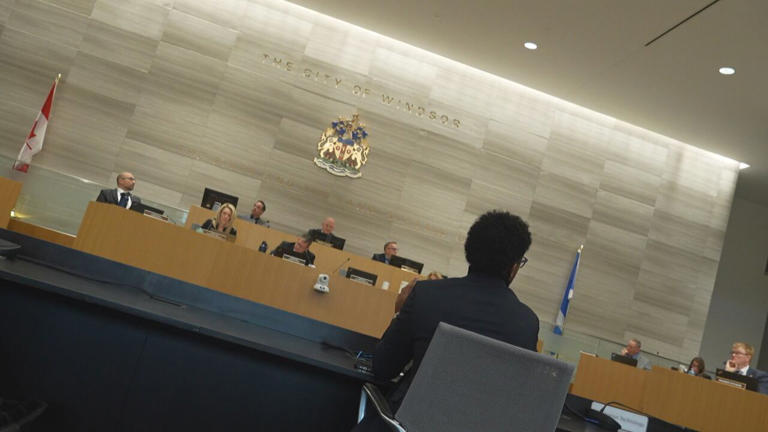 Mayor praises staff, council for 2026 tax freeze but warns Windsor can ...