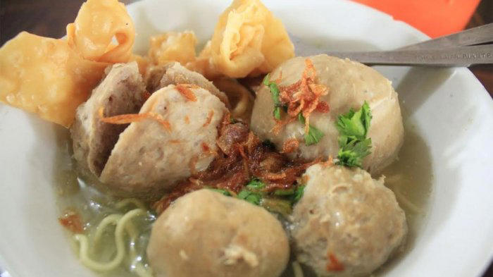 7 bakso enak di Solo buat makan siang, gurih, empuk dan porsi pas