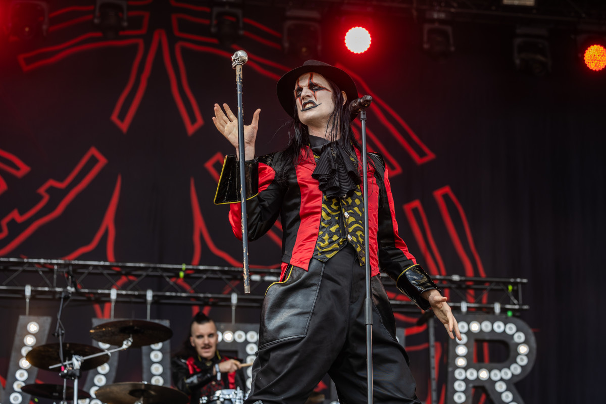 2010s metal rock band announces new tour dates with special guests