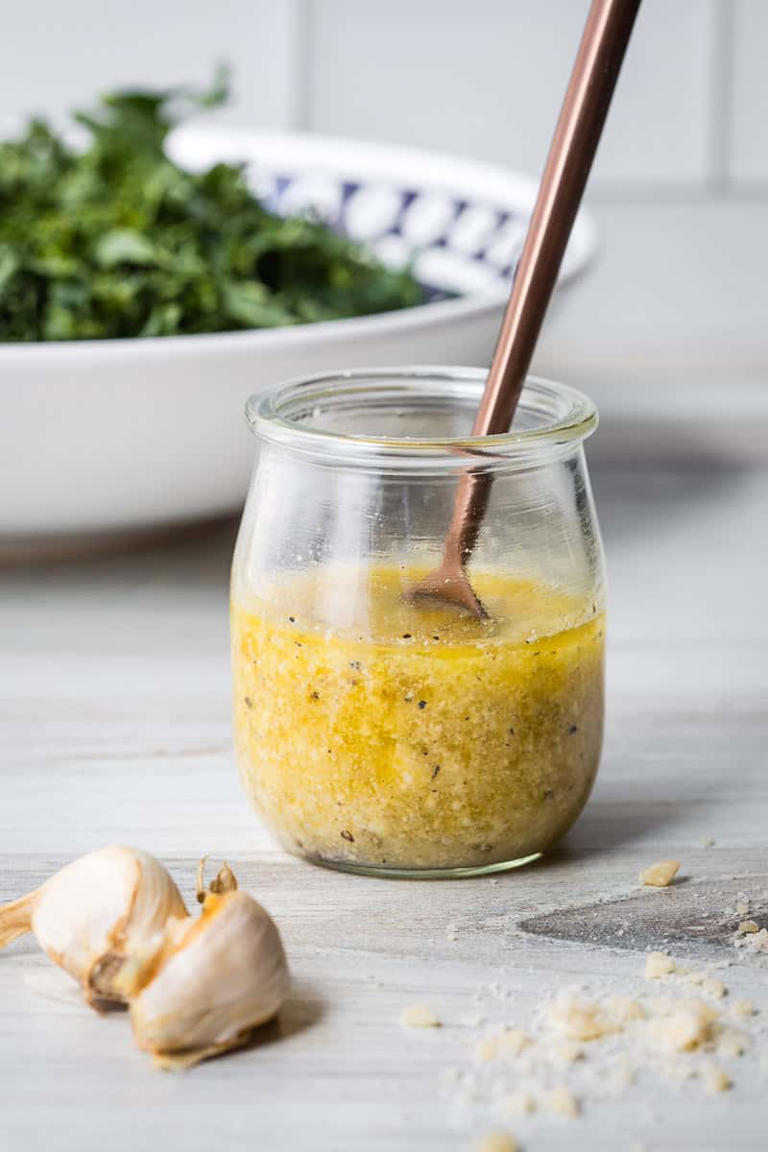 Simple kale salad dressing recipe
