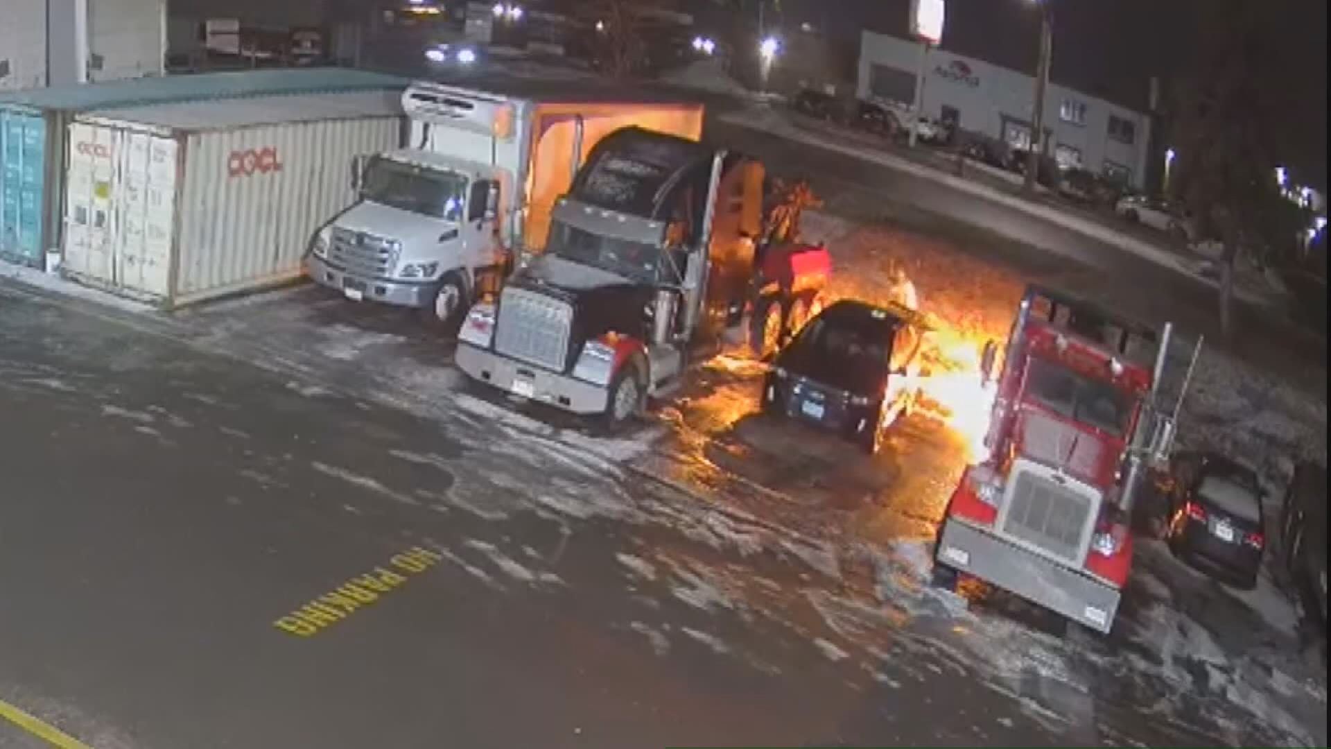 Footage captures tow truck lit on fire in Brampton