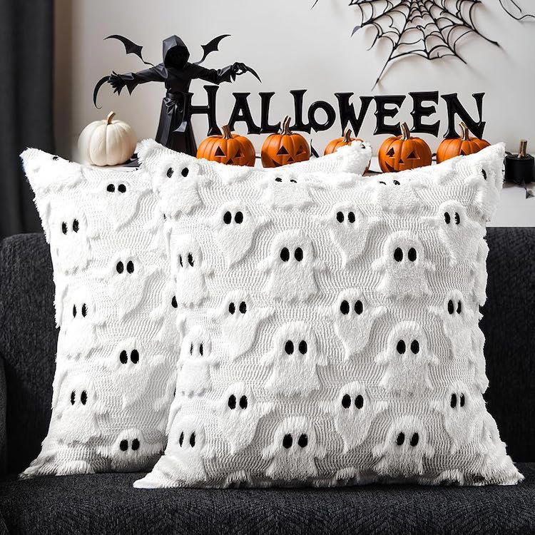 This Halloween decor has us in the trick-or-treating mood