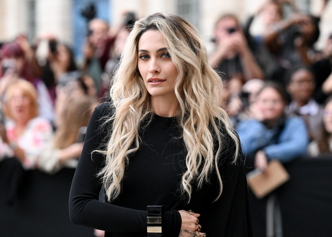 Executors of Michael Jackson's estate demand Paris Jackson pay over ...