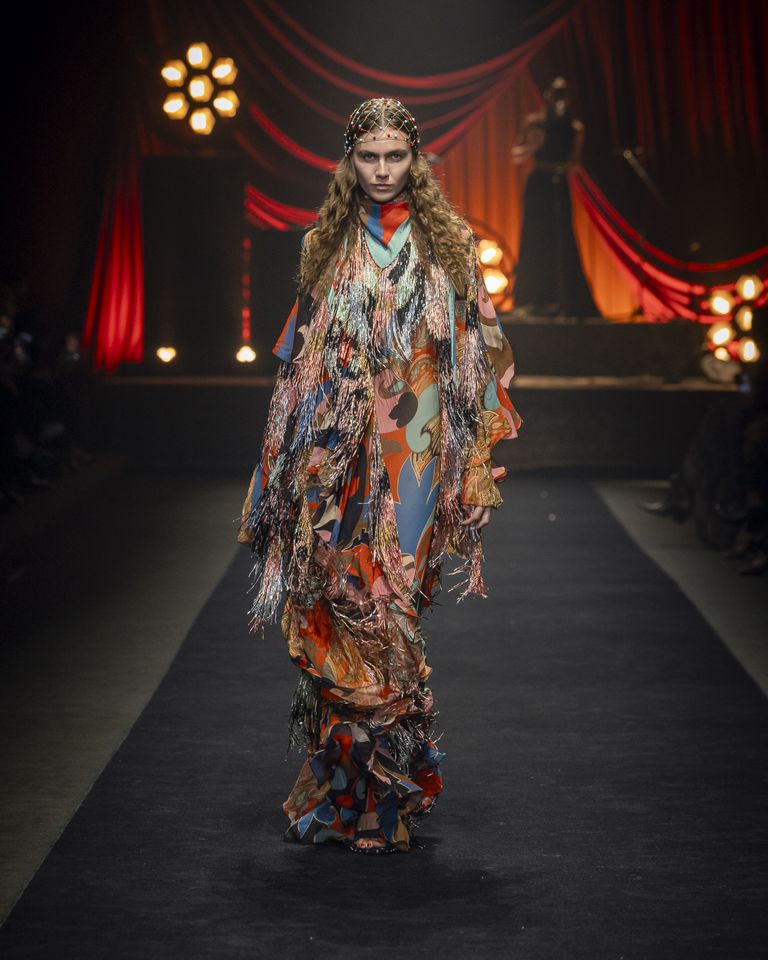 You're about to see these controversial Y2K inspired sneakers on every ...