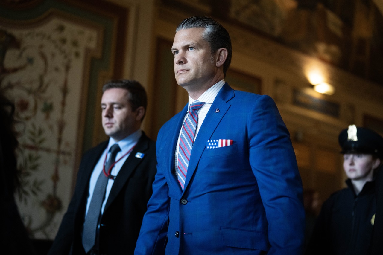 Pentagon defends use of aircraft painted in civilian colors for boat strike