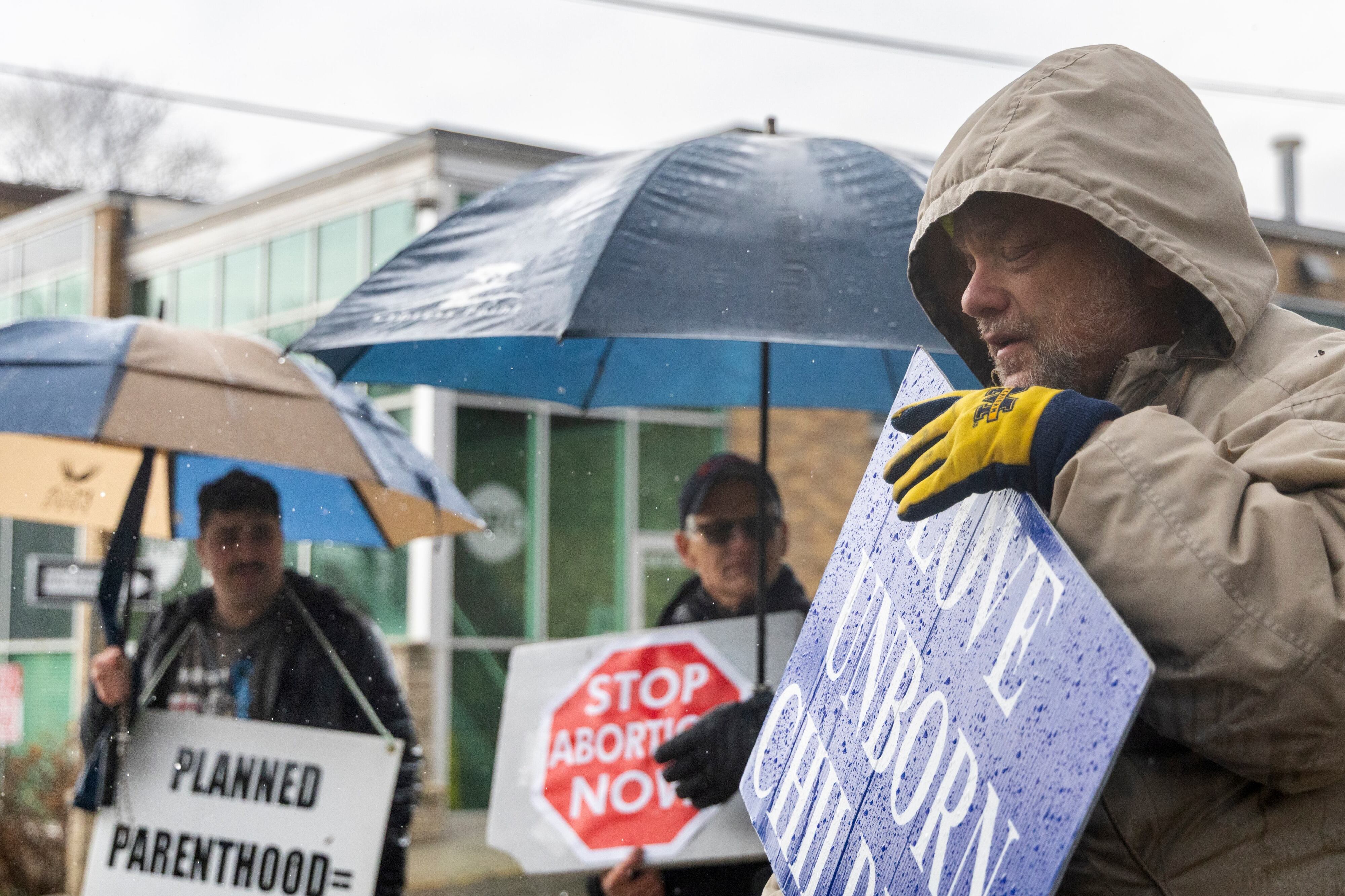 Protesters near Grand Rapids health clinics can't use megaphones anymore