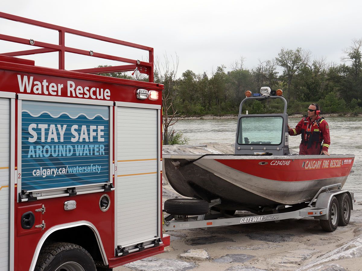 Dog missing, two people rescued from Bow River ice on Sunday