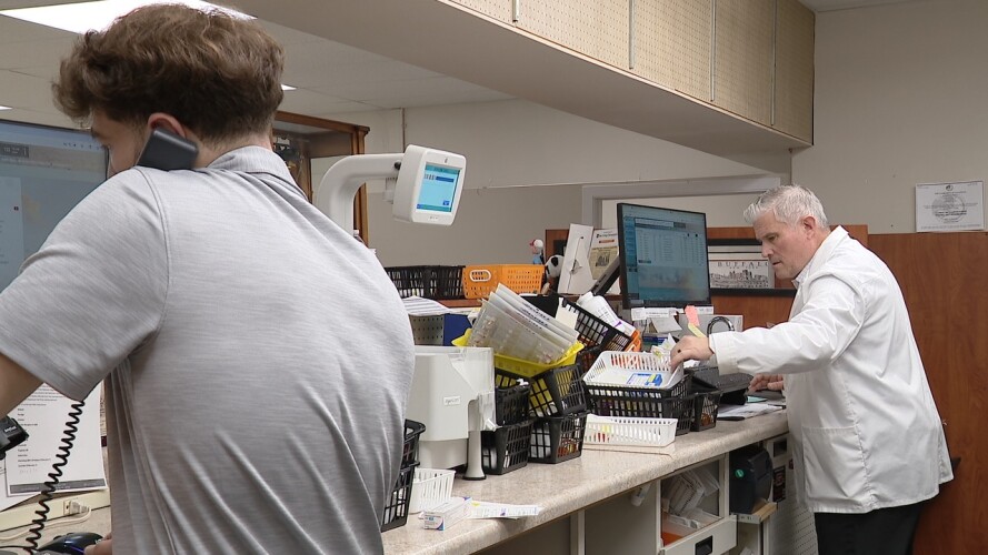 WNY pharmacies overwhelmed after Rite Aid closures leave customers ...