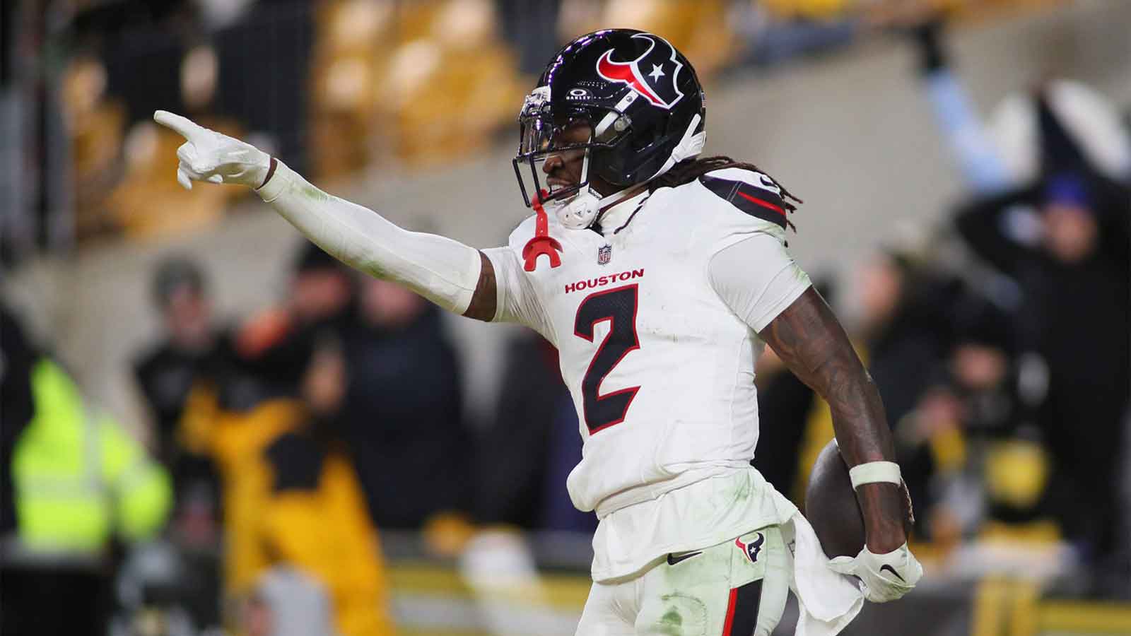 Texans’ Calen Bullock drops 'best defense' truth bomb after huge ...