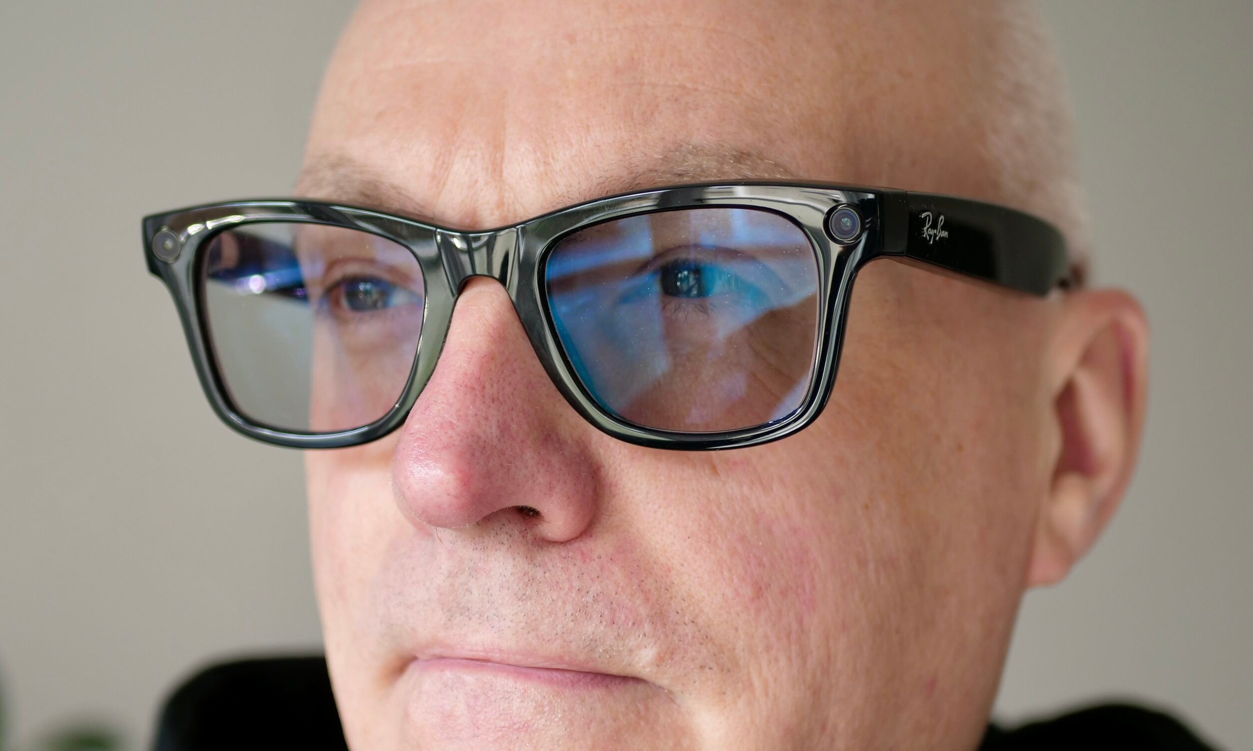 Meta’s smart glasses can now filter human voice in chaotic spaces