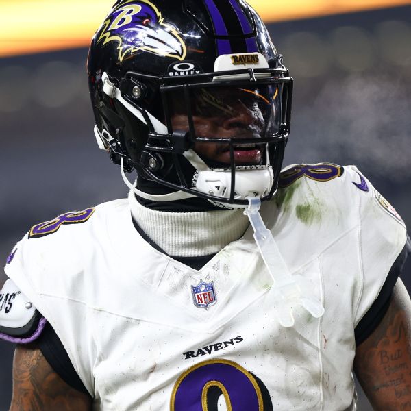 Ravens owner Bisciotti wants new pact for Jackson by March