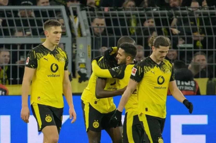 Dortmund menang 3-0 atas Bremen, kokoh di posisi kedua Bundesliga