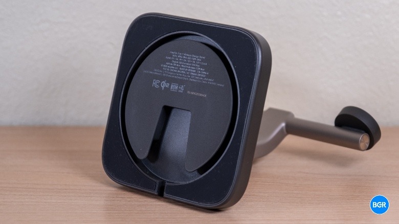 Mophie Qi2 3-in-1 wireless charging stand review: A great design at a ...