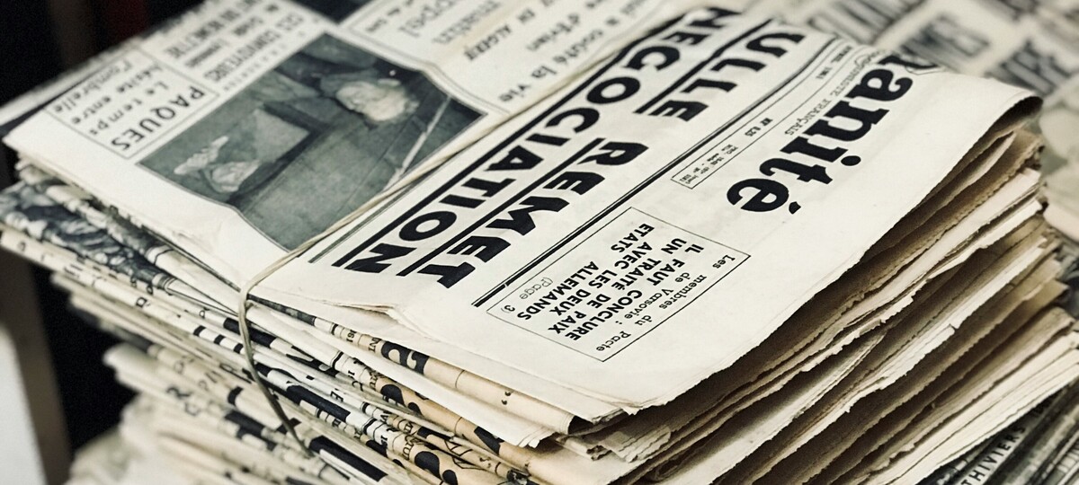 When can an ICE agent shoot into a moving vehicle?