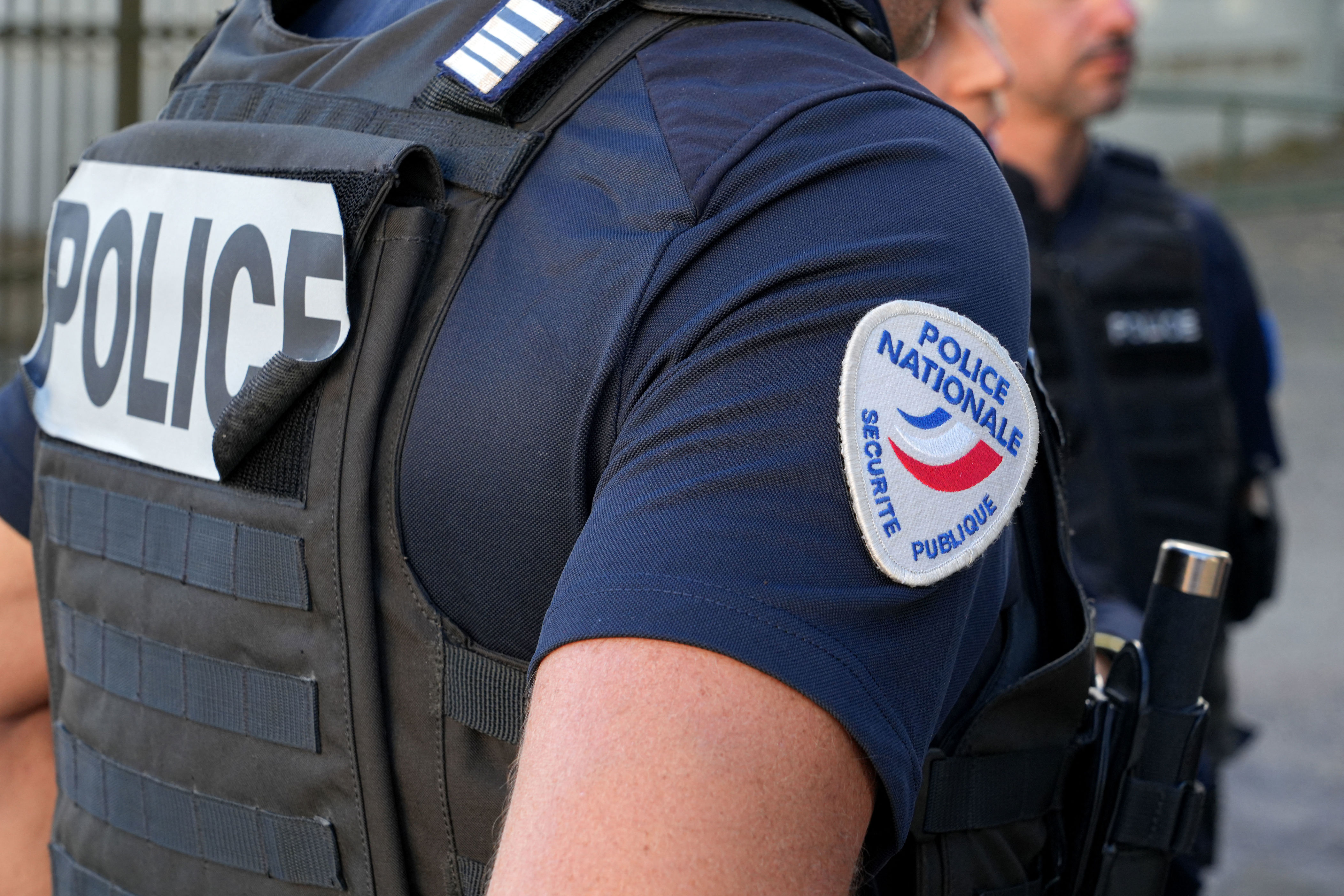 Corse : un homme armé de deux couteaux tué par la police dans le centre ...