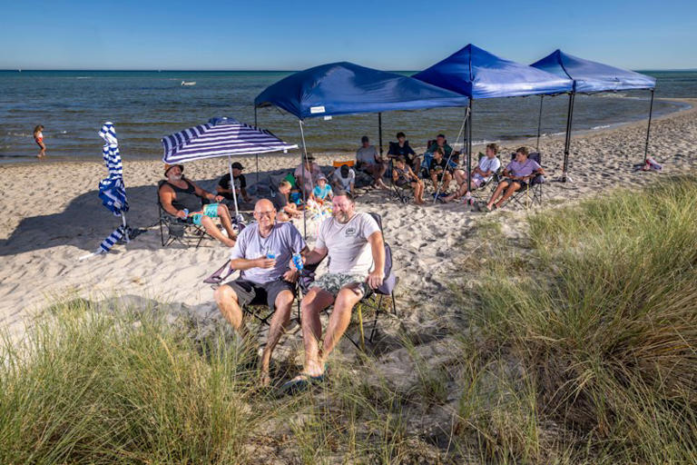 ‘You can’t reserve it’: Victoria’s beach wars reignite as cabana ...