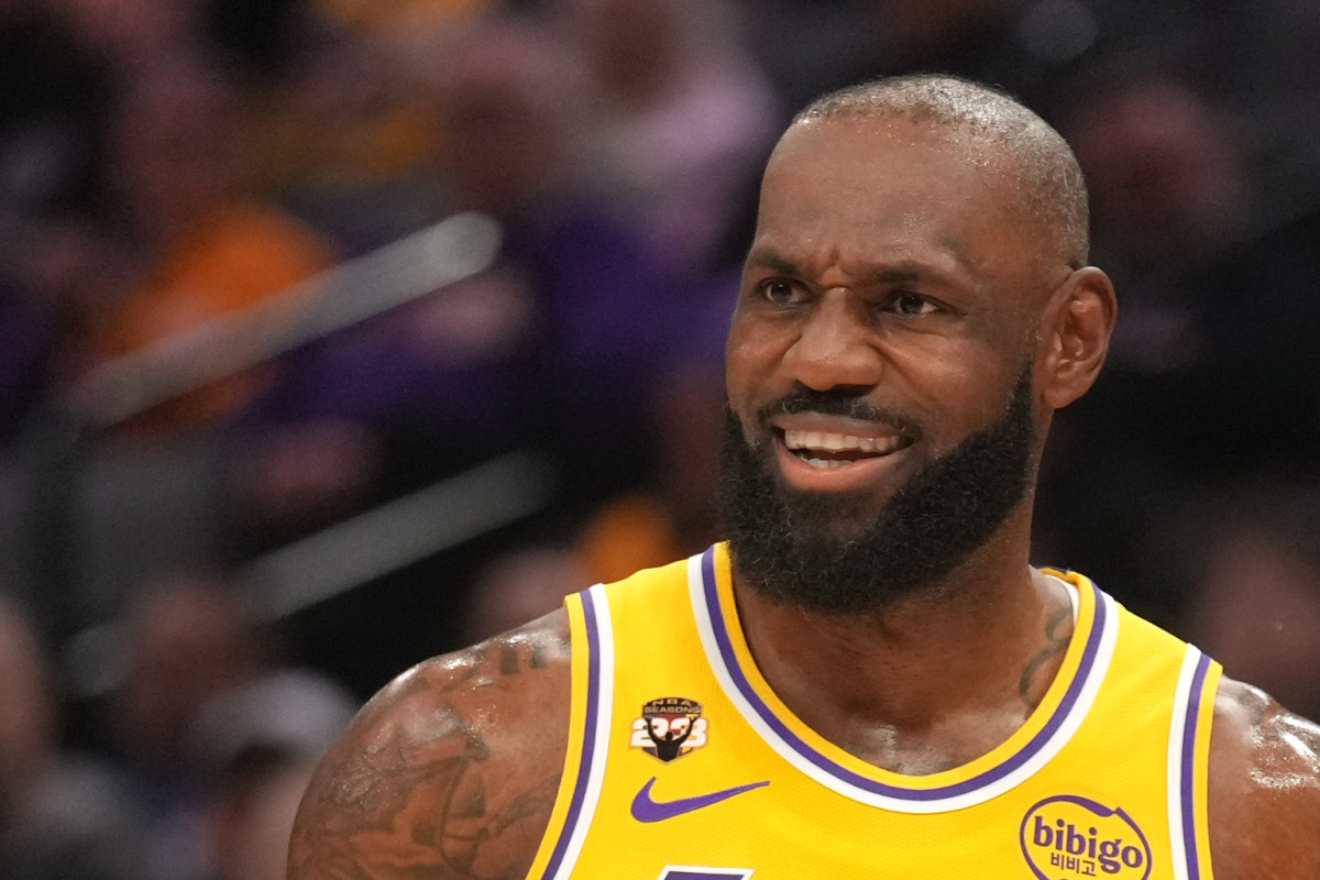 LeBron refuses to answer retirement question at NBA All-Star Game