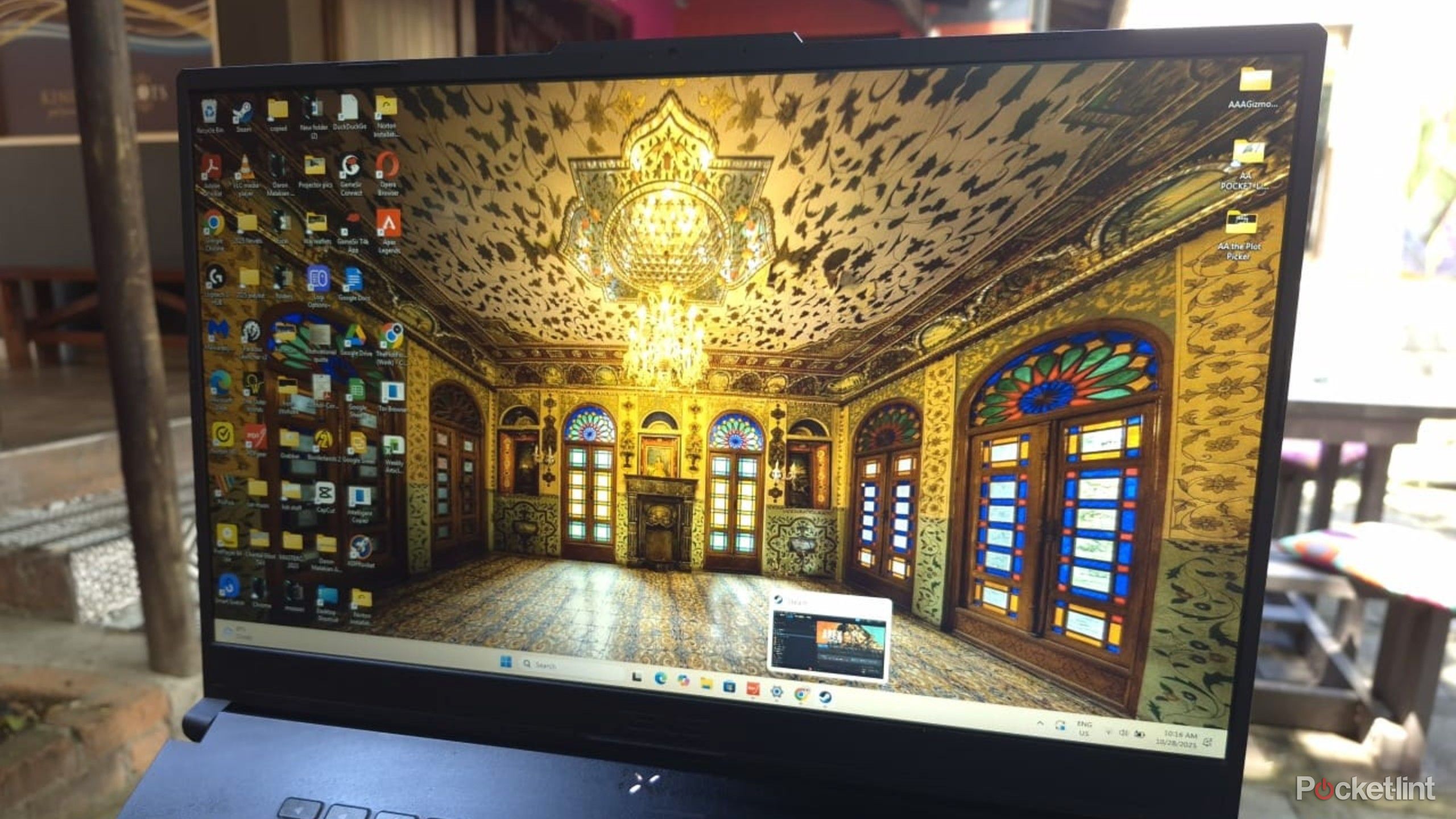 Making this simple Windows change helps me stay inspired when life is ...