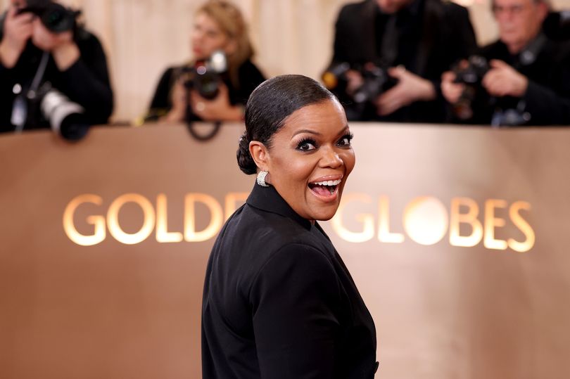 Yvette Nicole Brown mocks Fox News and Trump in Golden Globes interview