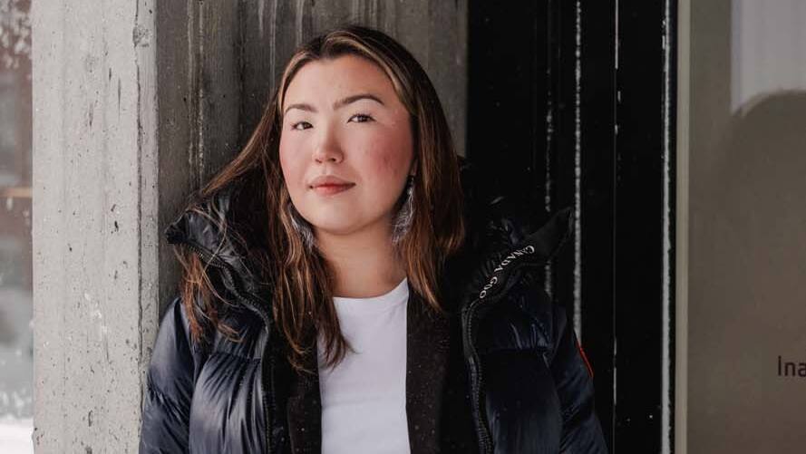 La jeunesse inuite : Groenland : Nivi Rosing, la tiktokeuse qui visait ...
