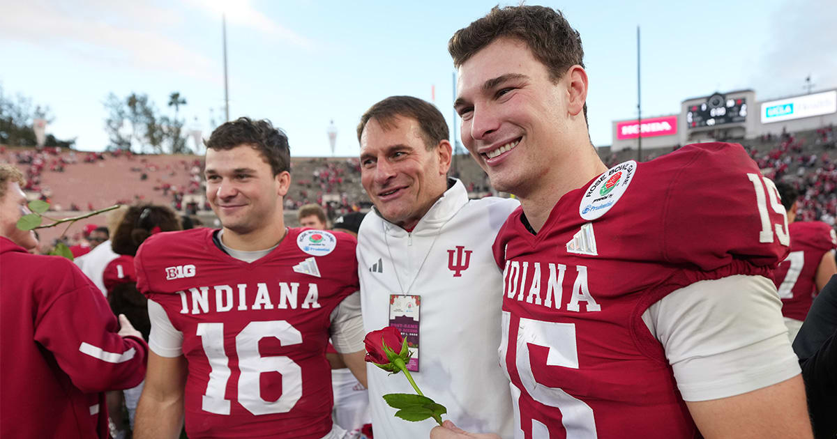 Indiana QB Alberto Mendoza plans to enter NCAA transfer portal