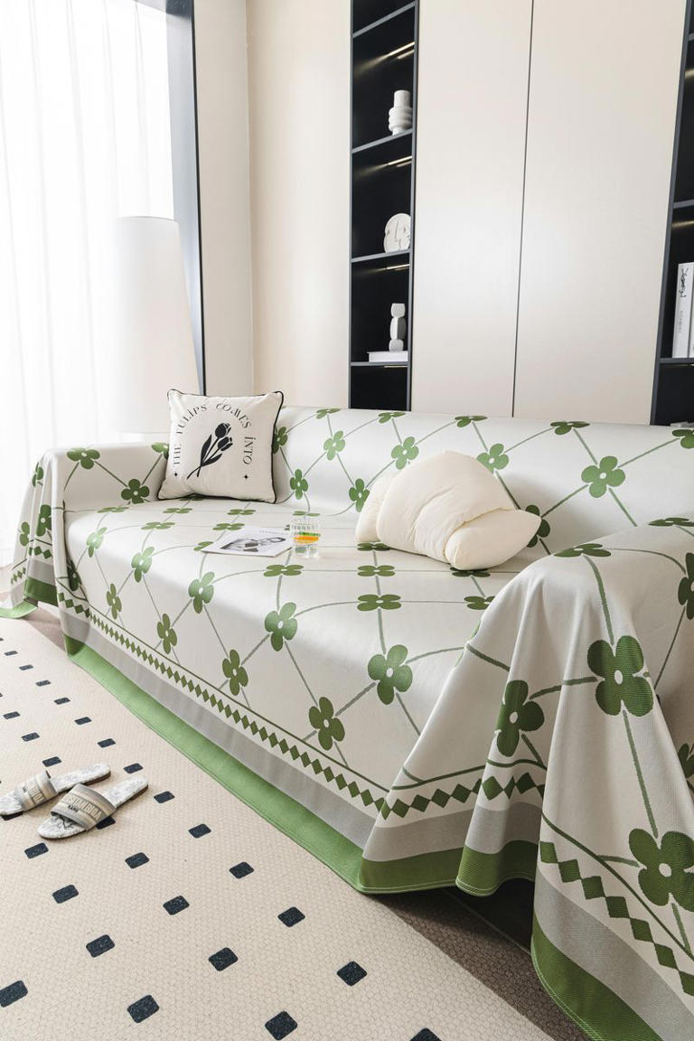 9 living-room details that hint at a modest upbringing