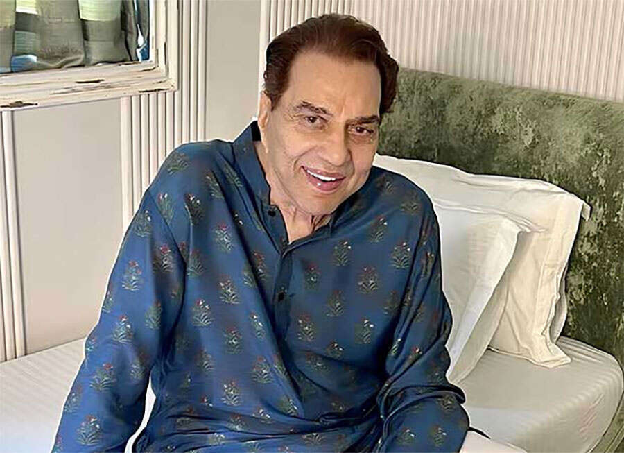 Watch: Throwback clip of late Dharmendra and Hema Malini together ...
