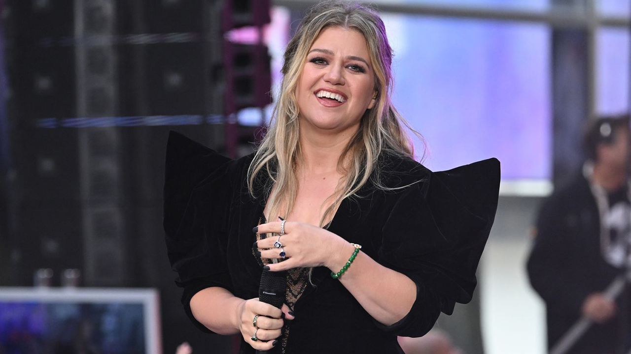 Kelly Clarkson on why her kids won't be on social media anytime soon