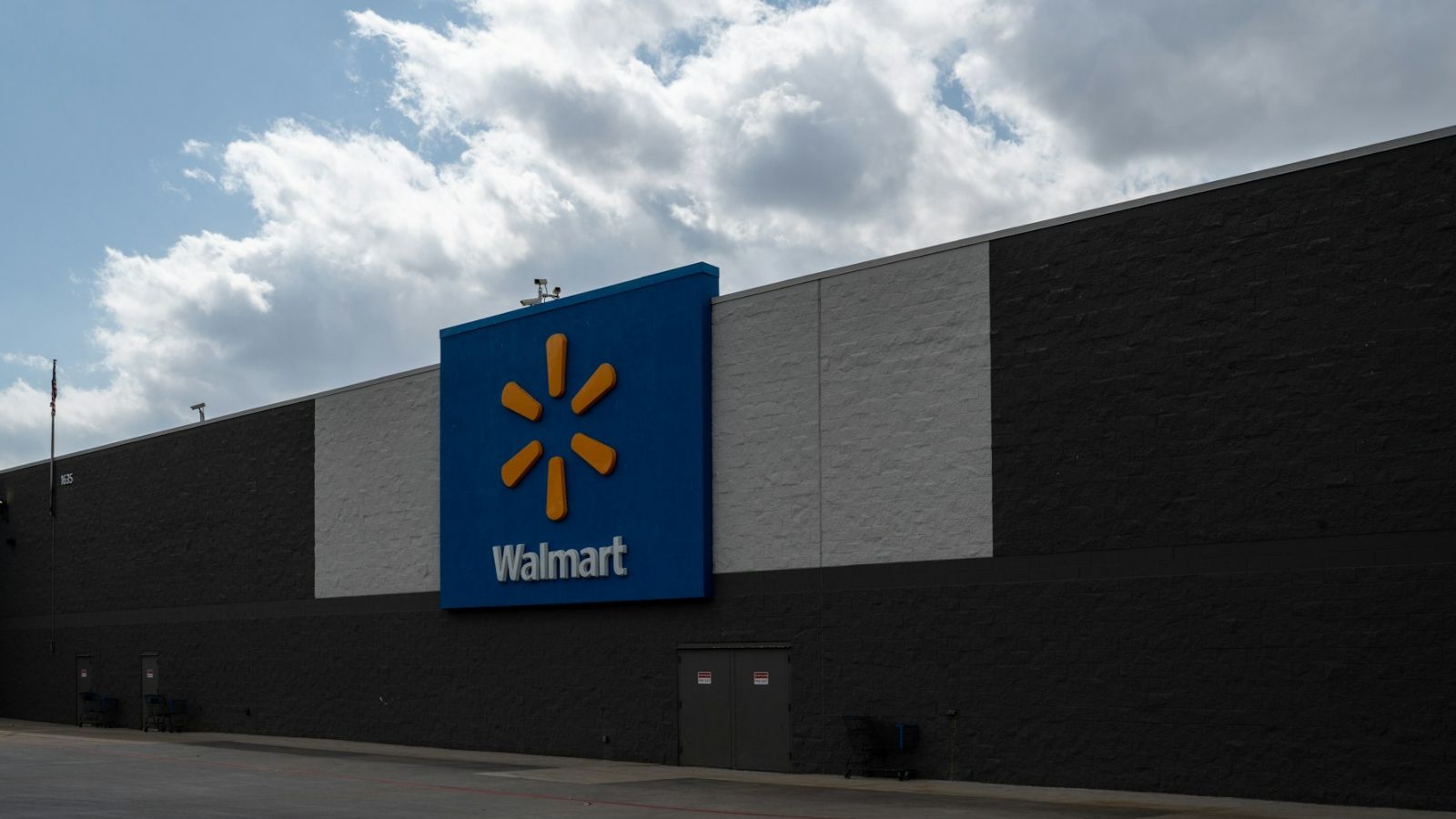 18 Walmart tech deals under $50 that make great last-minute gifts