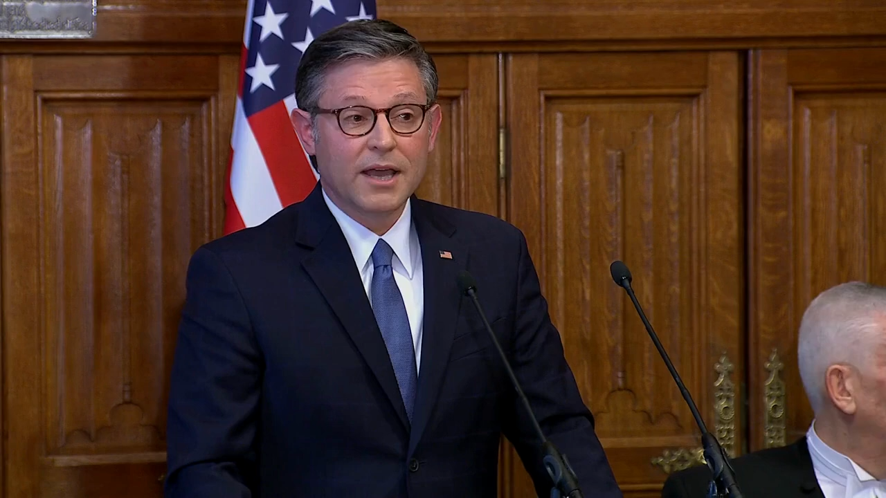 'Calm the waters': Mike Johnson scurries to the UK to perform damage ...