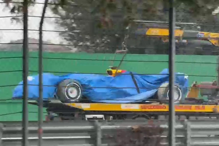 Lindblad goes off in brand-new Racing Bulls F1 car