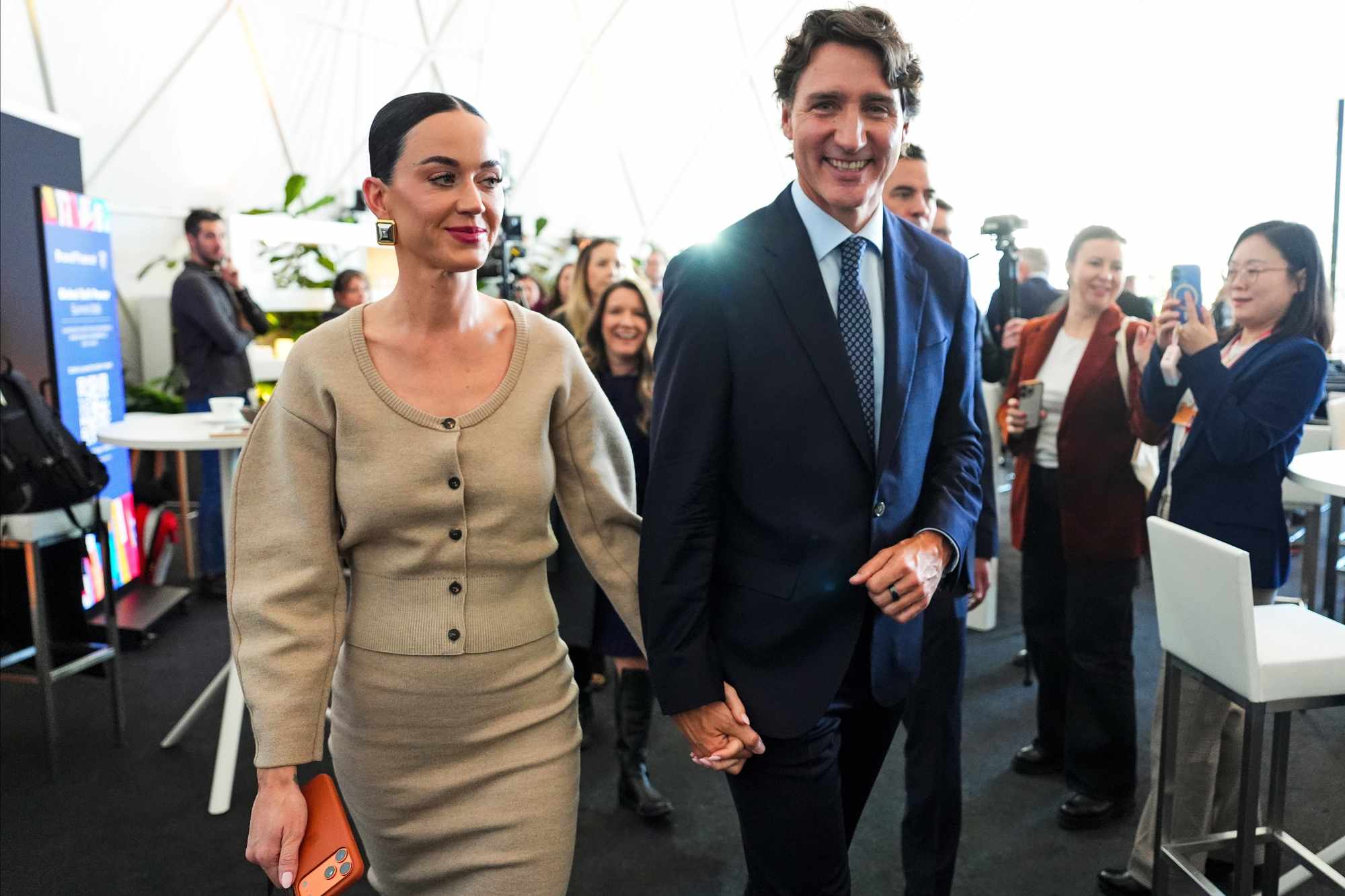 Katy Perry joins boyfriend Justin Trudeau in Davos as former Canadian ...
