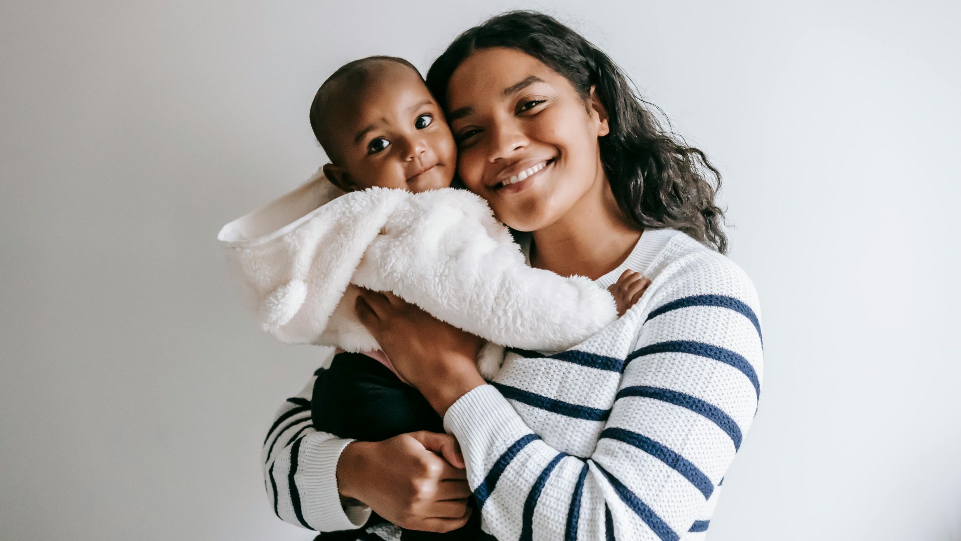 10 signs you actually want a baby & 10 that say it's just societal pressure