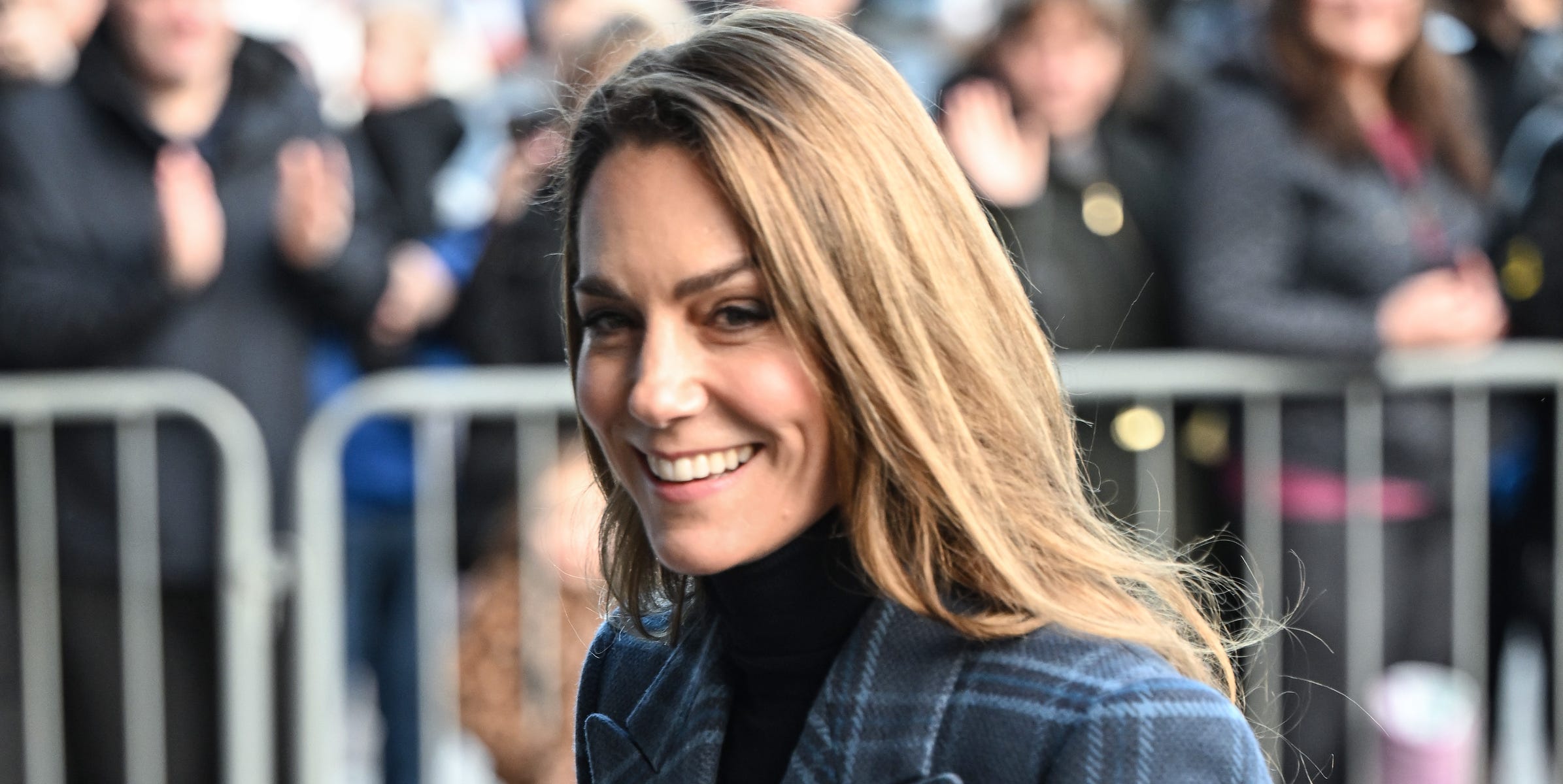 Princess Kate styles her ring stack to match Princess Diana’s earrings