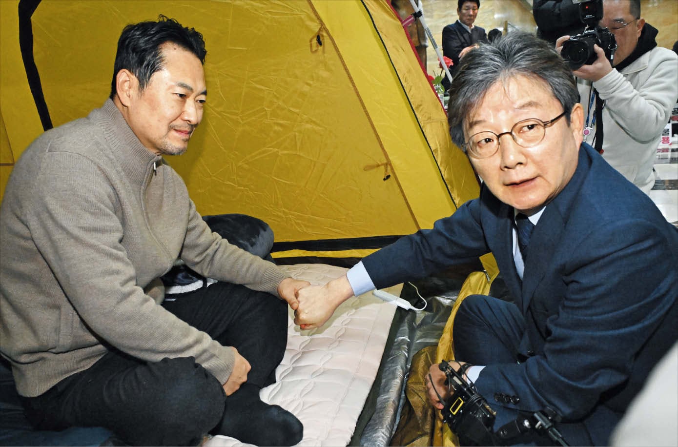 People Power Party proposes separate special counsels for Unification ...