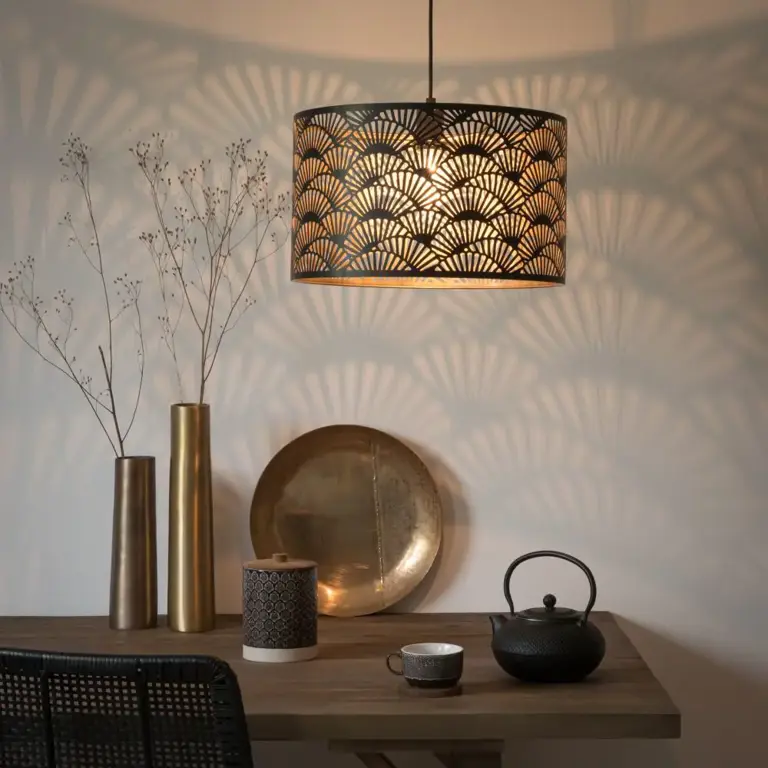 Maisons du Monde tiene la lámpara de techo que mejor decora con las sombras