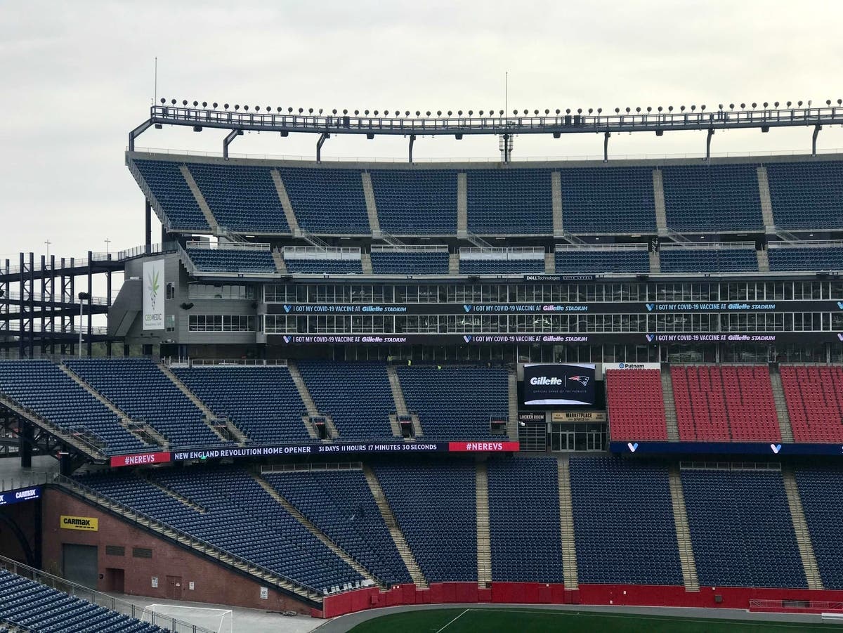 Young Patriots fan in the spotlight after going shirtless in cold ...